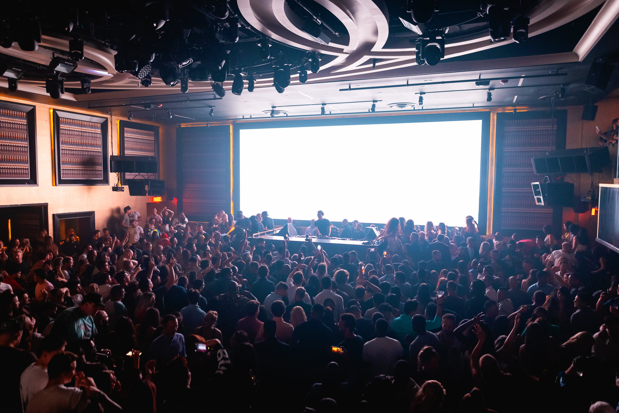 Mémoire Nightclub Boston – Coherent Distribution