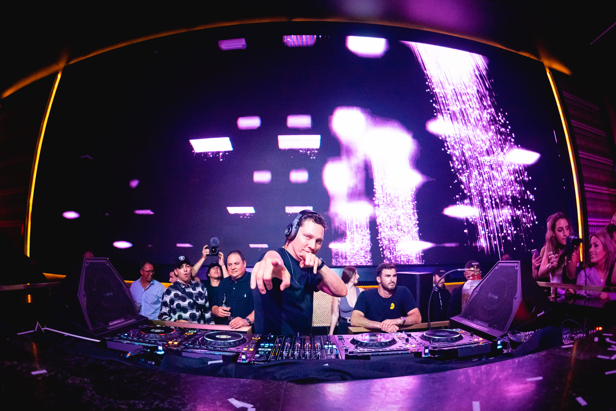 Mémoire Nightclub Boston – Coherent Distribution